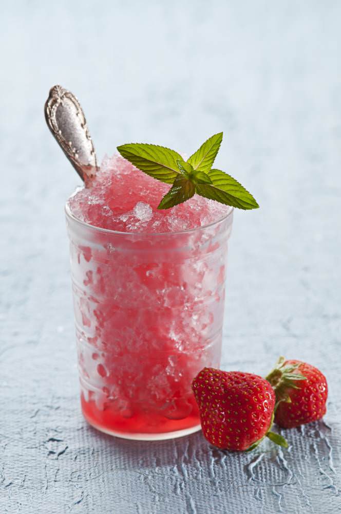 Granité de fraises à la menthe fraichuer et douceur avec peu de calories