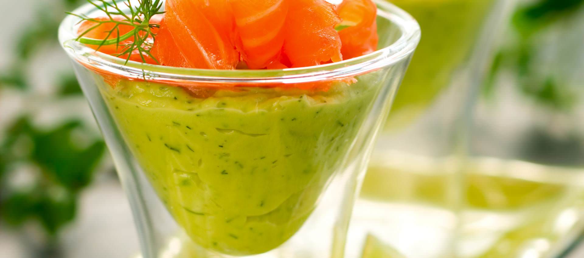 Verrines d'Avocat au Saumon Fumé une entrèe facile et chic et pas aussi ...